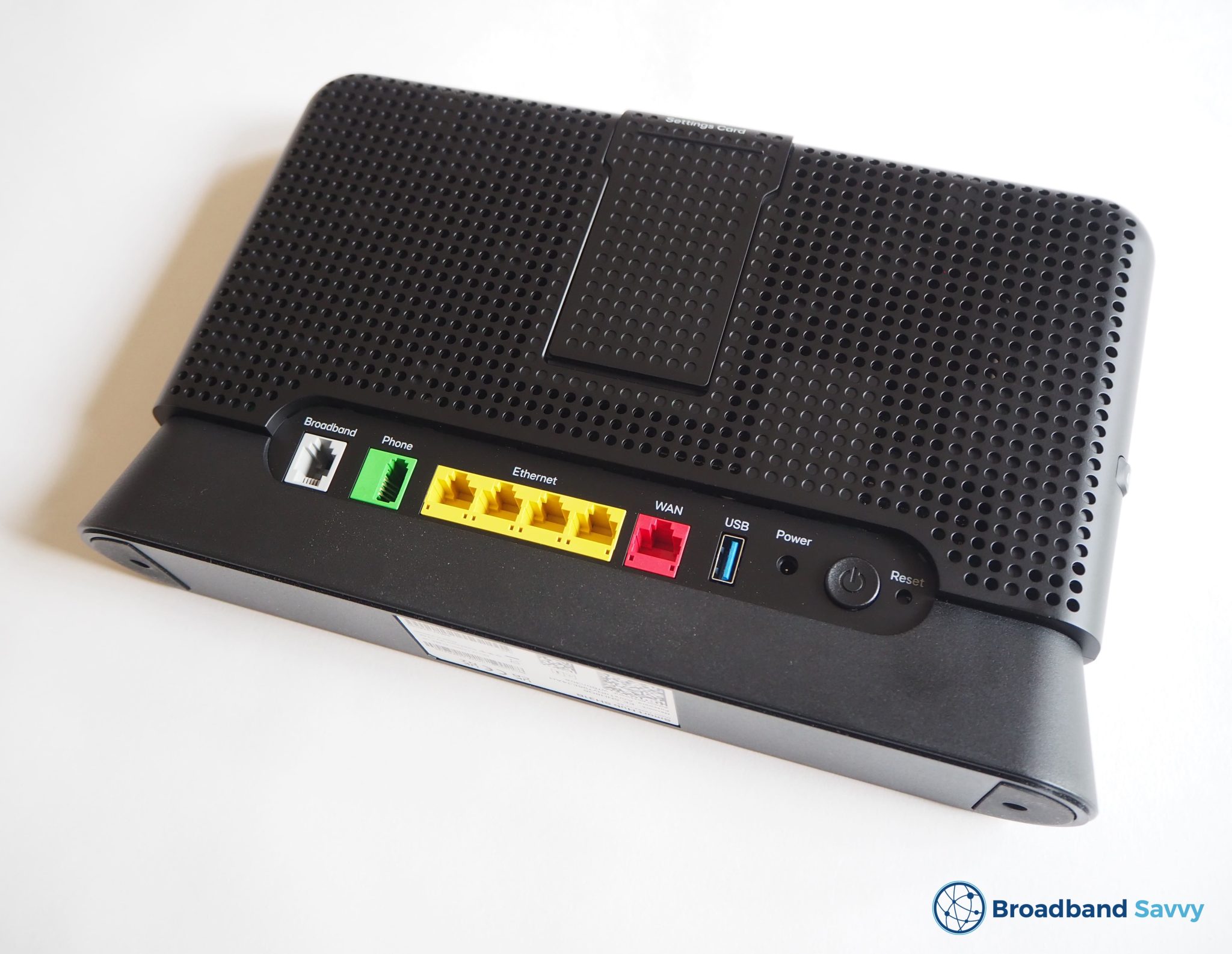 EE Smart Hub Plus Review | WiFi 6 Fibre Broadband Router - Broadband Savvy EE Smart Hub Plus Review | WiFi 6 Fibre Broadband Router - Broadband Savvy